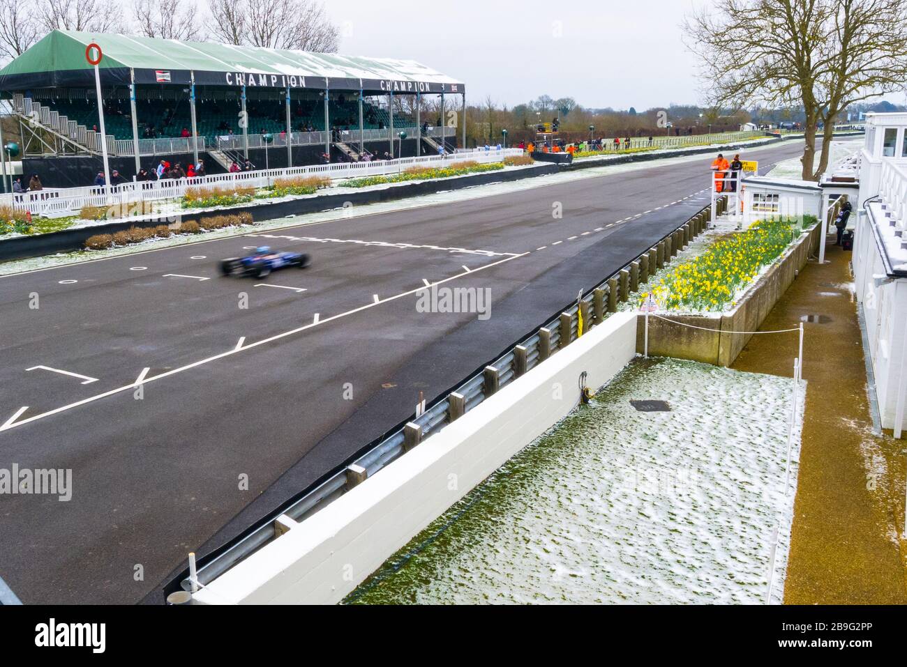 Goodwood racing circuit hi-res stock photography and images - Alamy