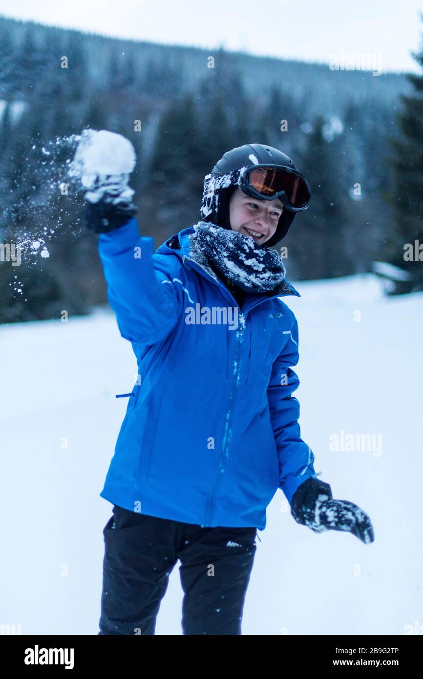 School boys fight hi-res stock photography and images - Alamy