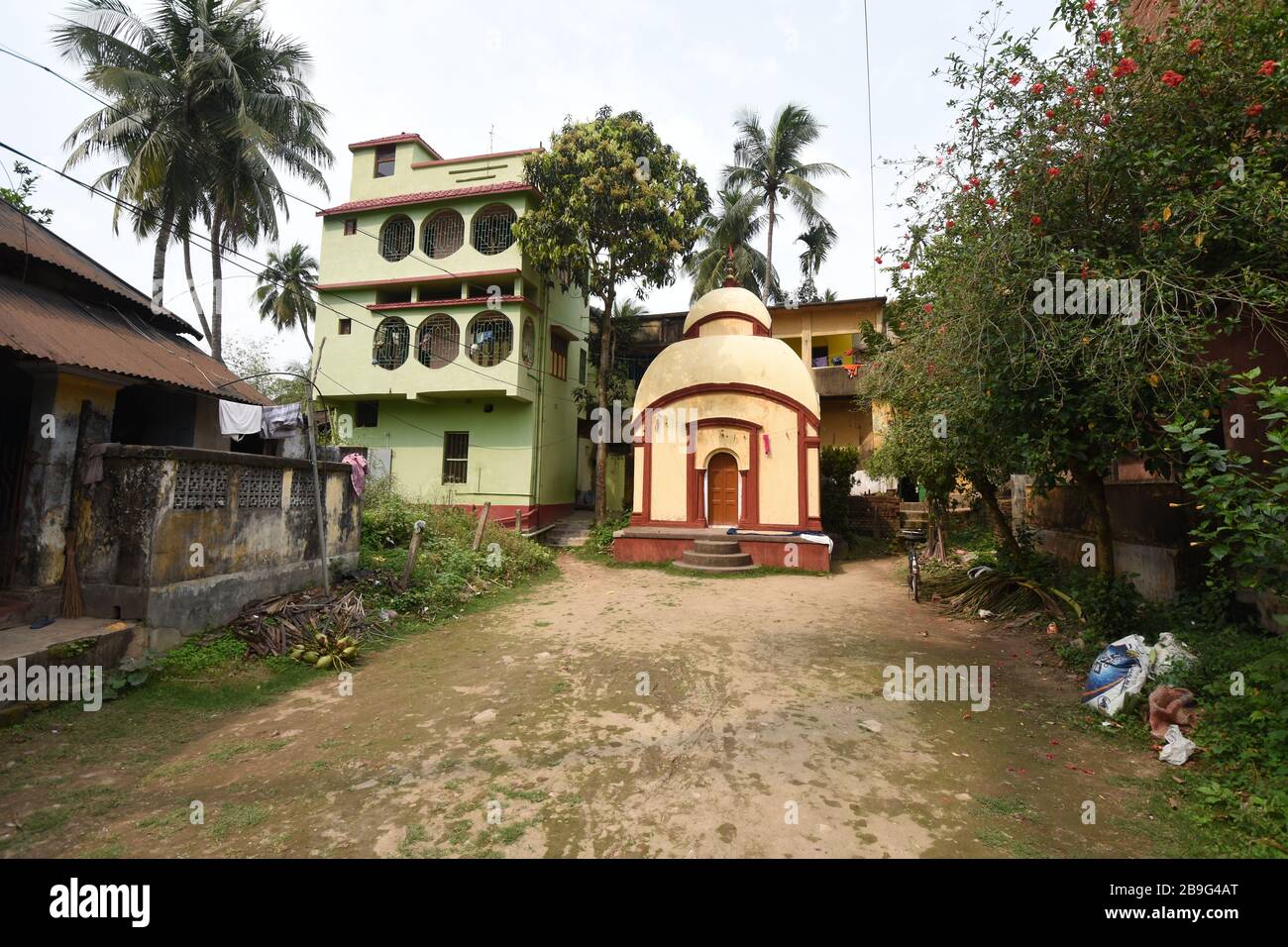 Aatchala Shiva Mandir. Koleypara of Ghardubra, Jhikira, Howrah. India ...