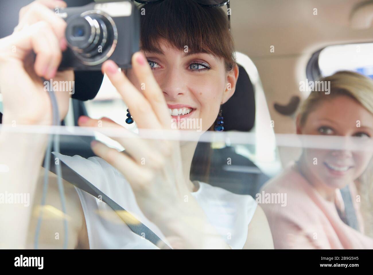 Using digital camera hi-res stock photography and images - Alamy