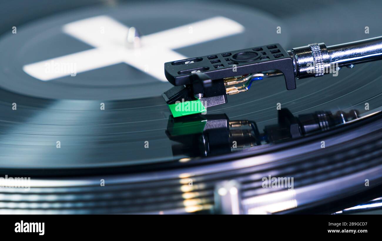 Black vinyl plate hi-res stock photography and images - Alamy