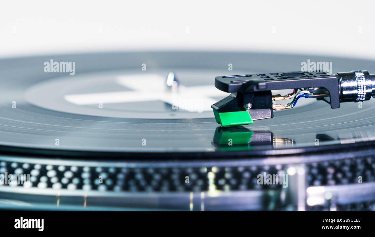 Sound plate hi-res stock photography and images - Alamy