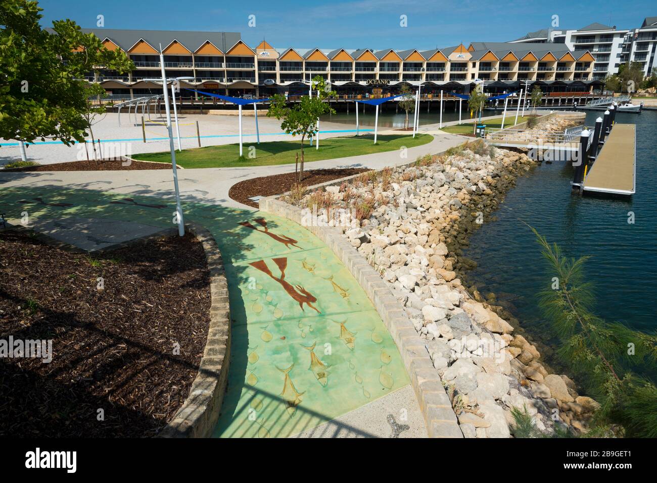 Dolphin quay hi-res stock photography and images - Alamy