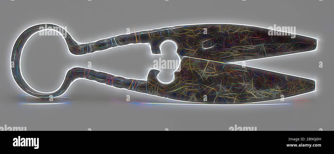 Pinch cutter with circle-curved handle with notches up to transition ...