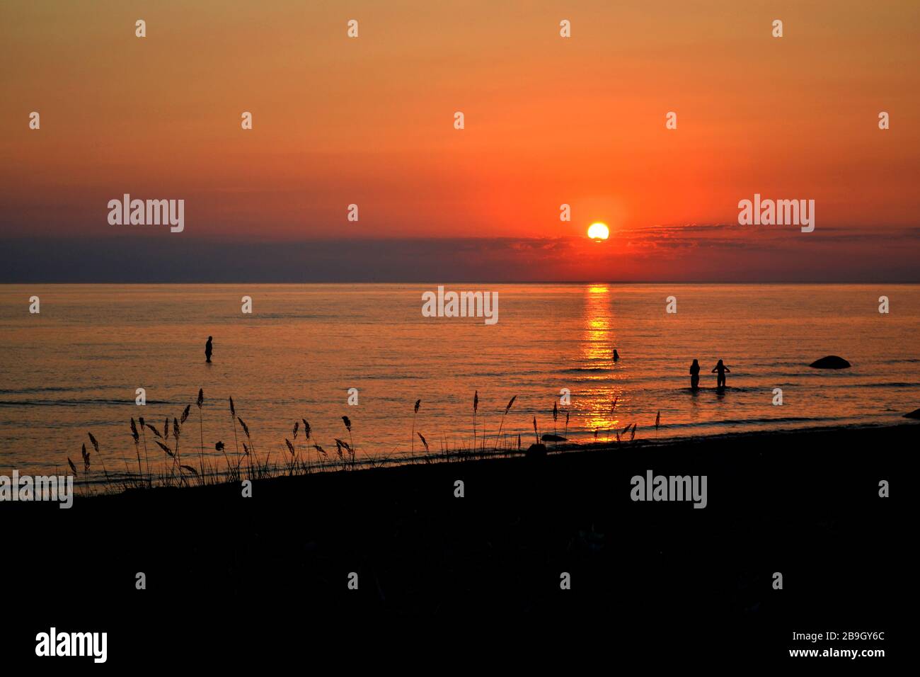 Beautiful warm summer sunset hi-res stock photography and images - Alamy
