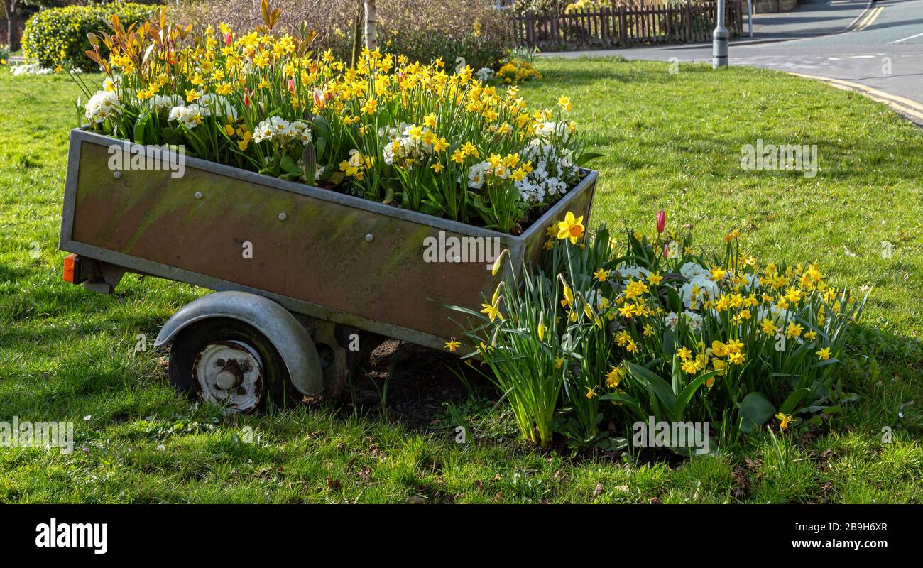 Planted trailer hi-res stock photography and images - Alamy