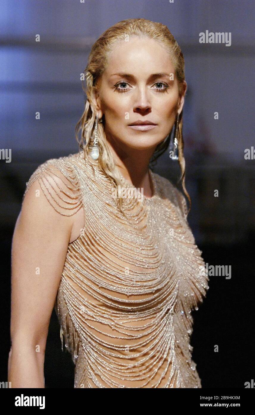 basic instinct 2 Stock Photo - Alamy