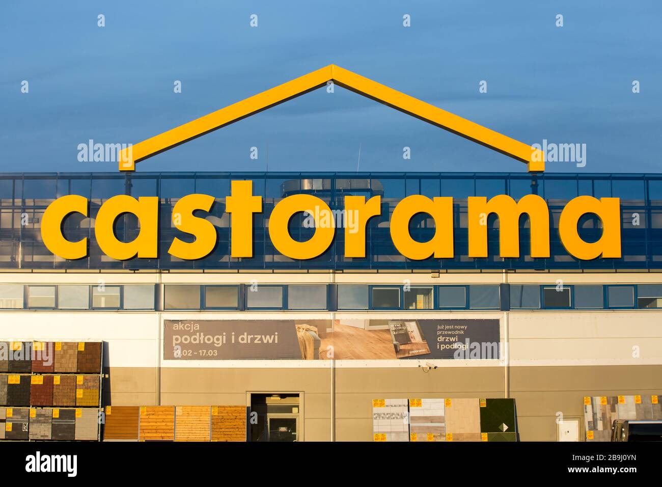Zgorzelec, Poland. 15th Mar, 2020. Castorama logo seen at one of their ...