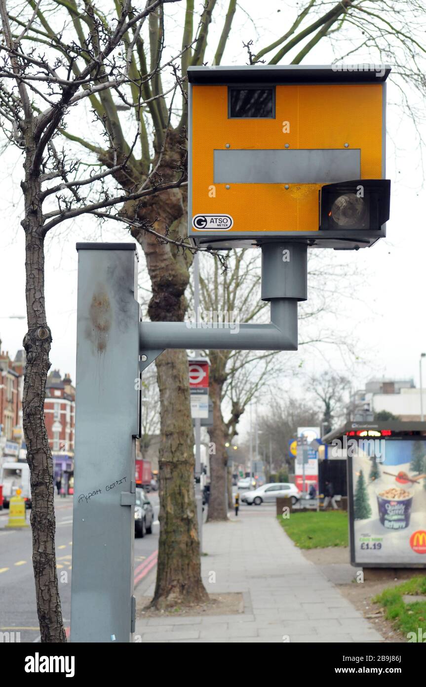 High speed flash photographer hi-res stock photography and images - Alamy