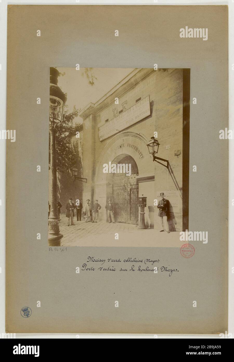 Sur le boulevard hi-res stock photography and images - Alamy