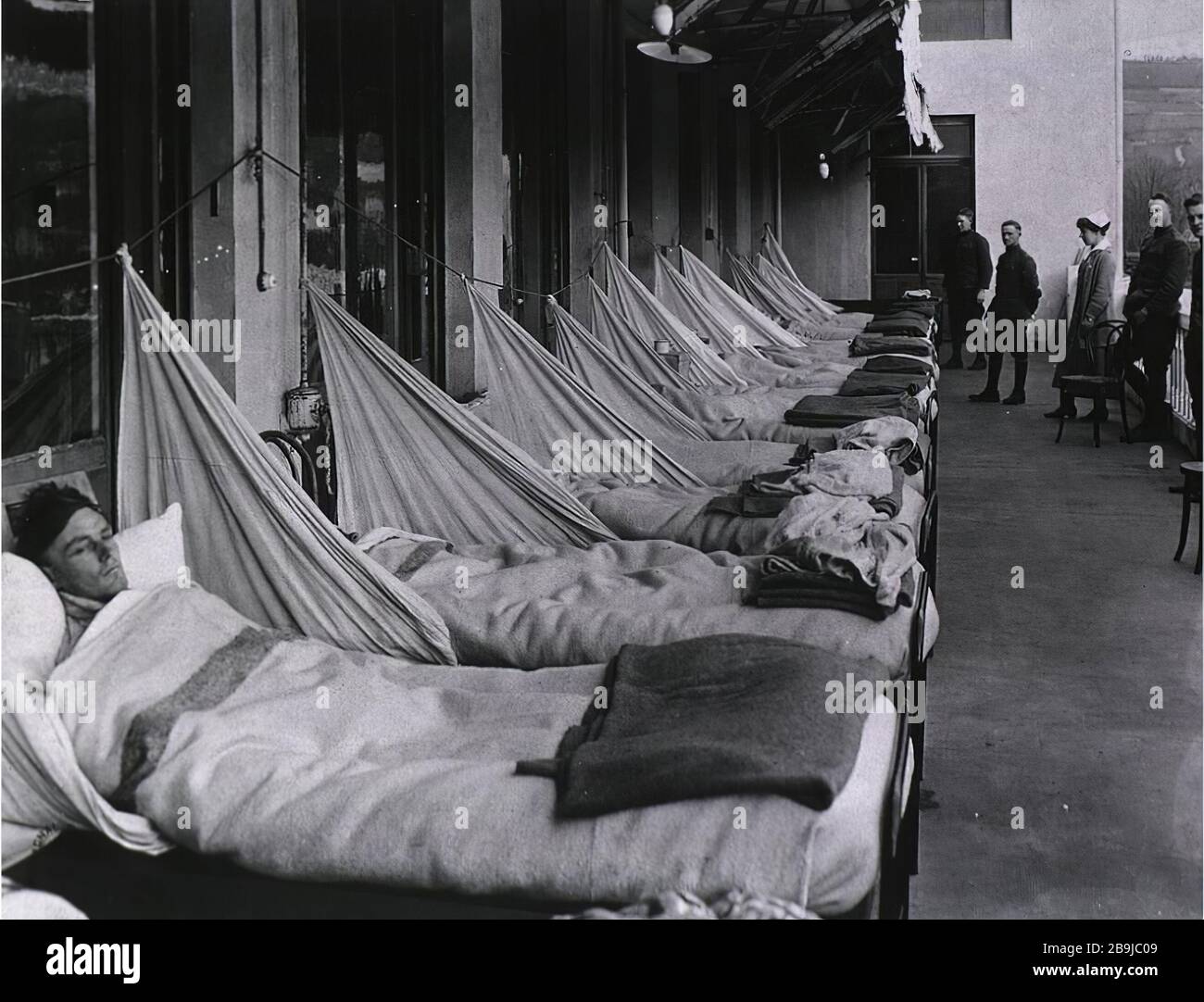 Spanish Flu Epidemic 1918-19 1918-1919. An epidemic of "Spanish Flu ...