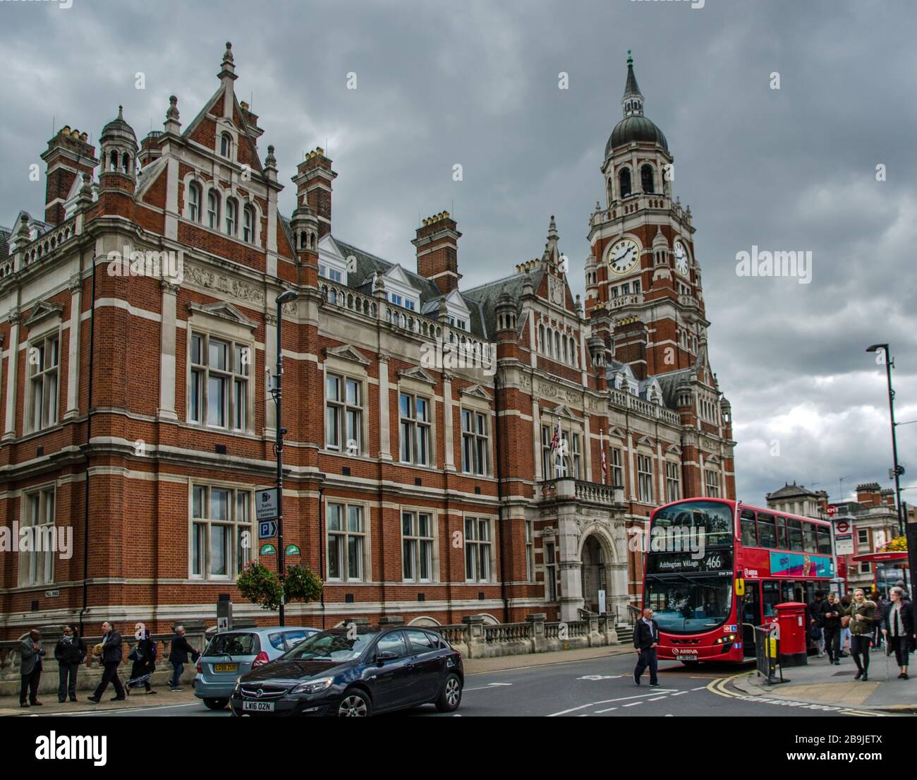 Croydon town hall hi-res stock photography and images - Alamy