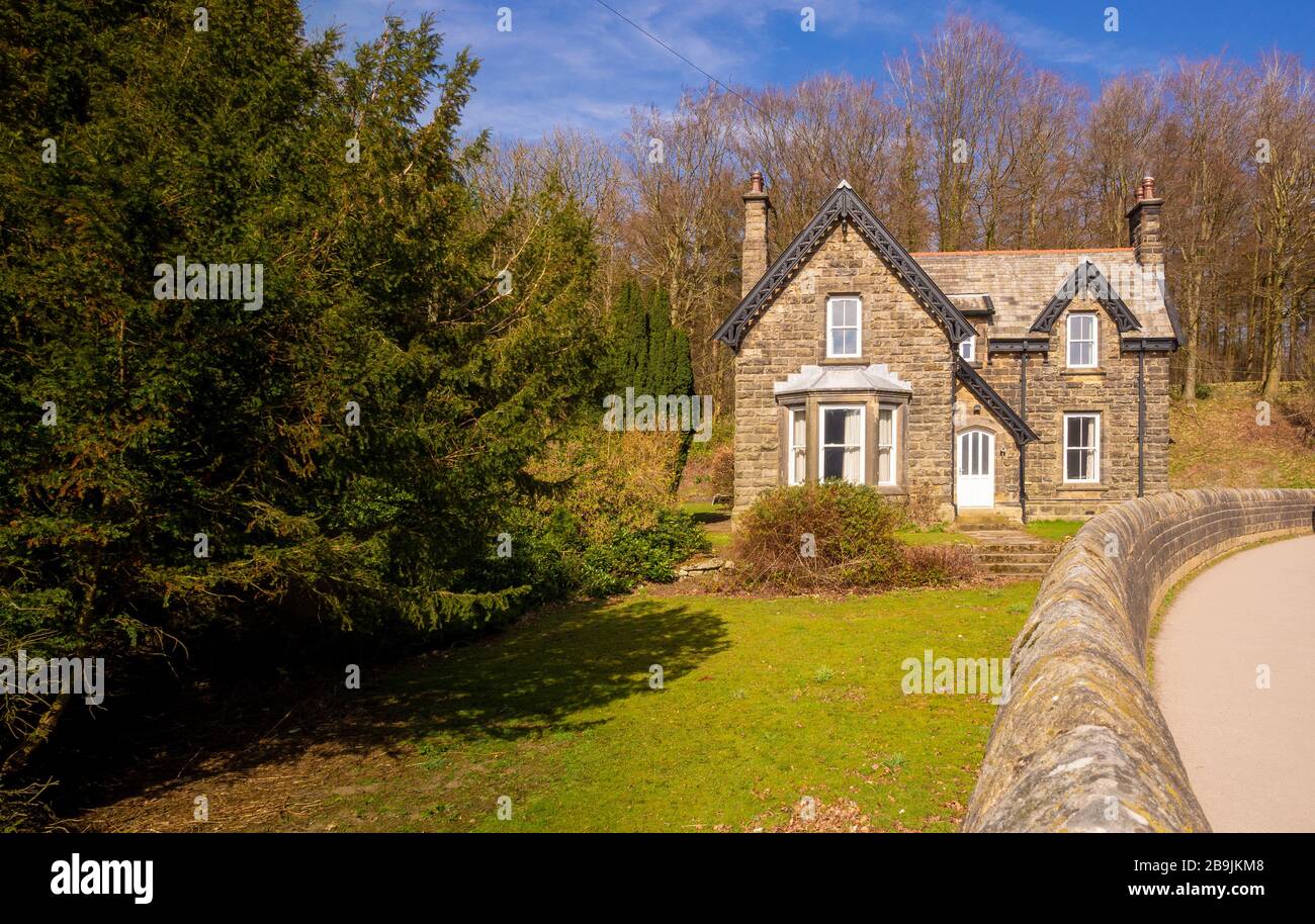 Stone House Cottage Garden High Resolution Stock Photography and Images ...