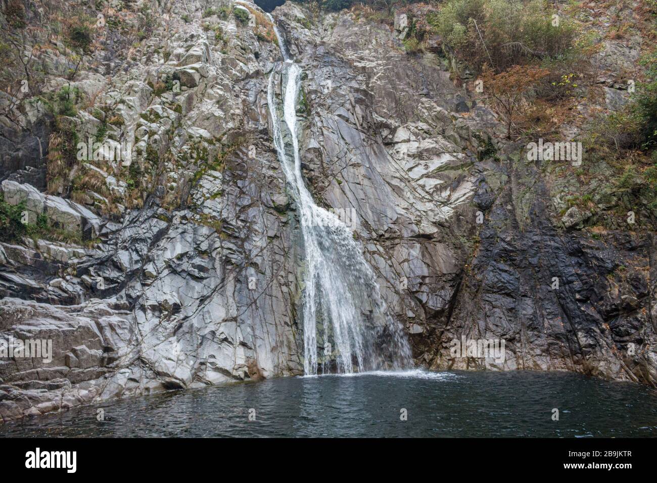 Nunobiki waterfall hi-res stock photography and images - Alamy