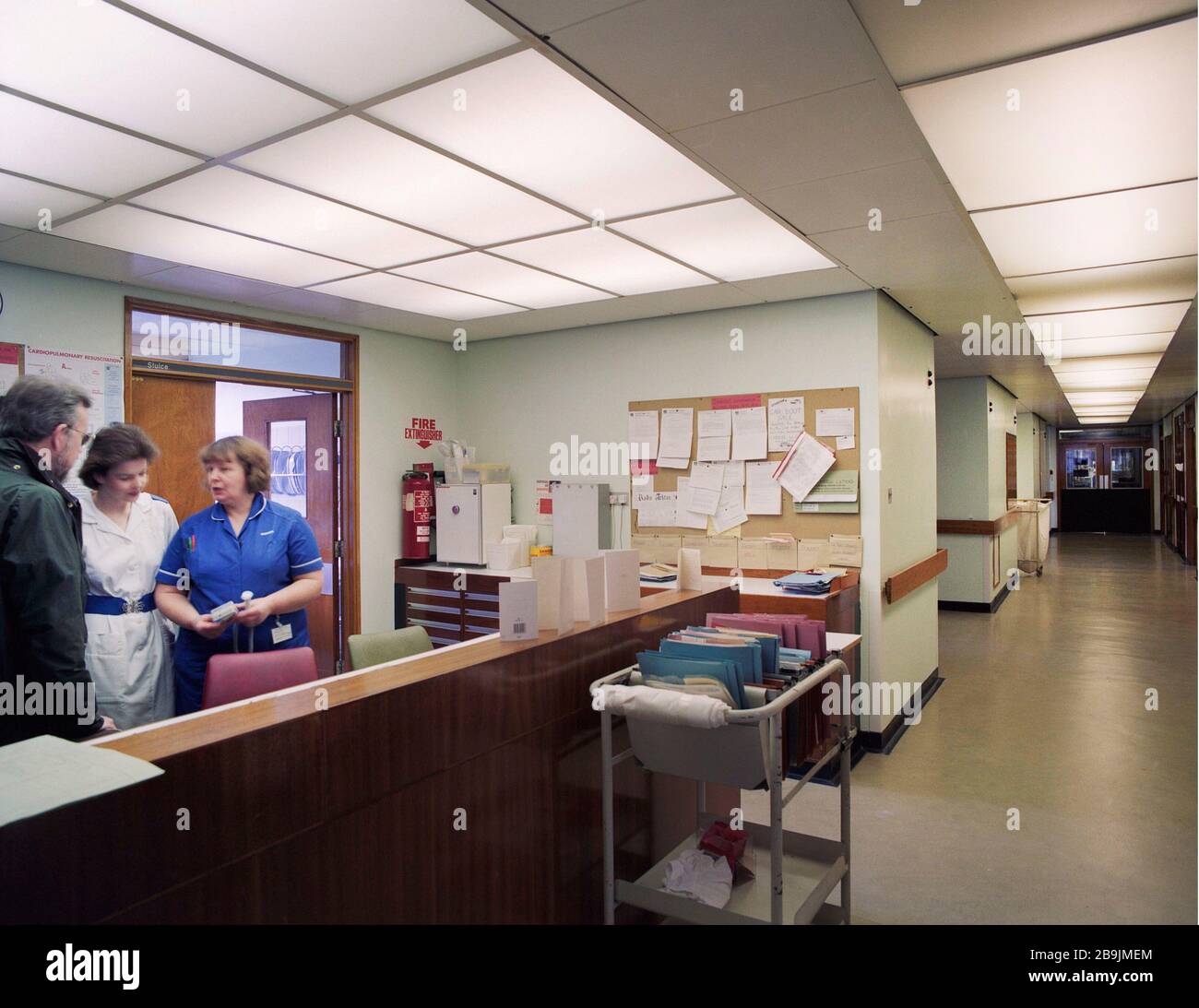 Hospital nurses 1990s hi-res stock photography and images - Alamy