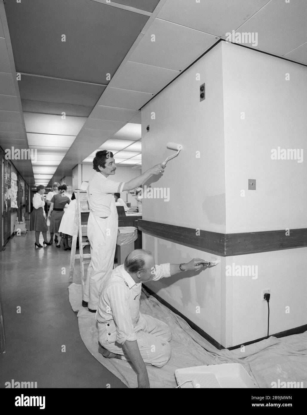 Hospital nurses 1990s hi-res stock photography and images - Alamy