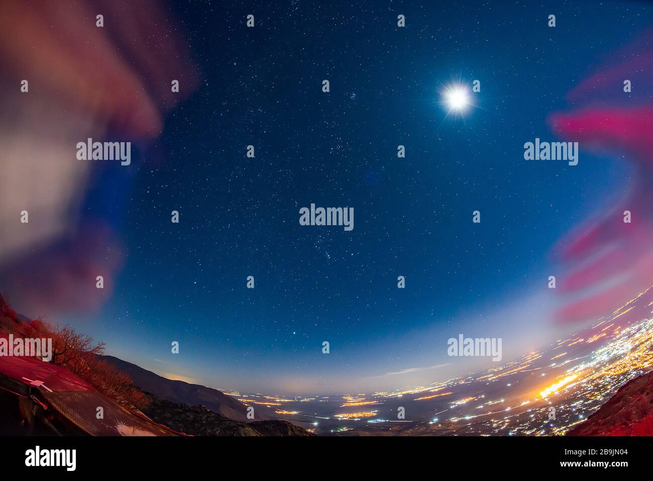 Blurry city lights hi-res stock photography and images - Alamy