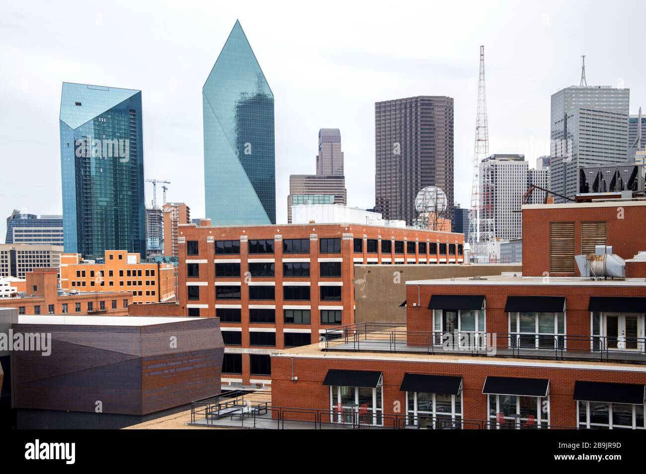 the modern skyline of dallas texas Stock Photo - Alamy