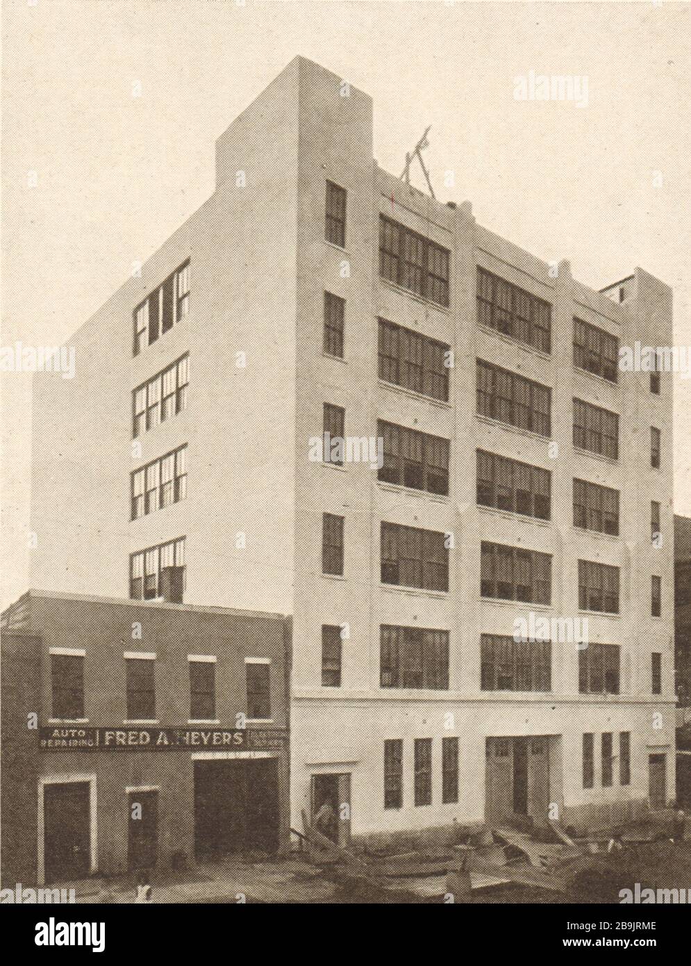 Helmle hi-res stock photography and images - Alamy