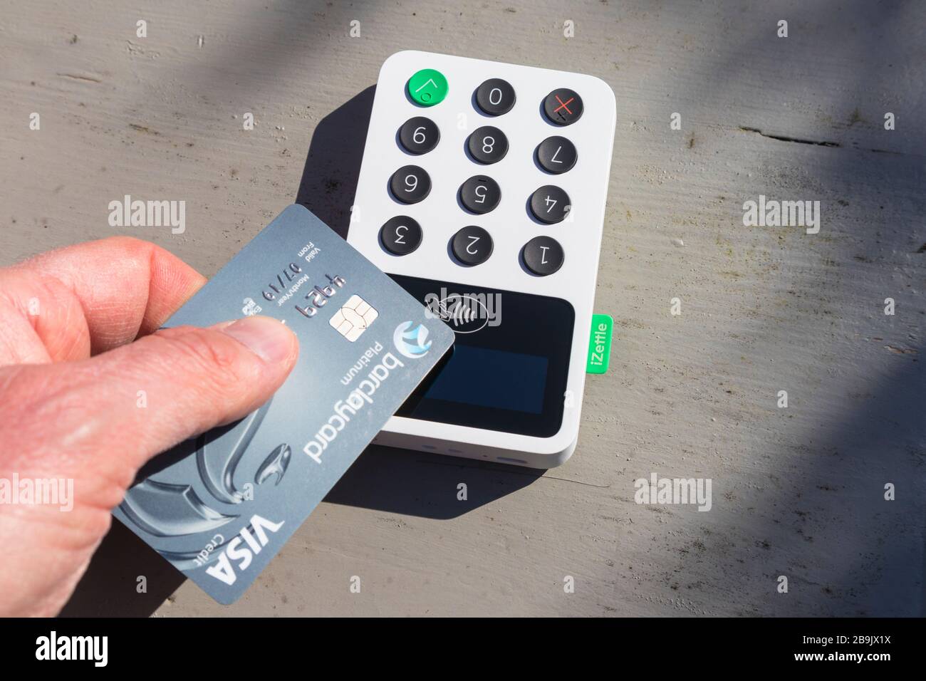 iZettle contactless card reader and visa barclaycard credit card, uk ...