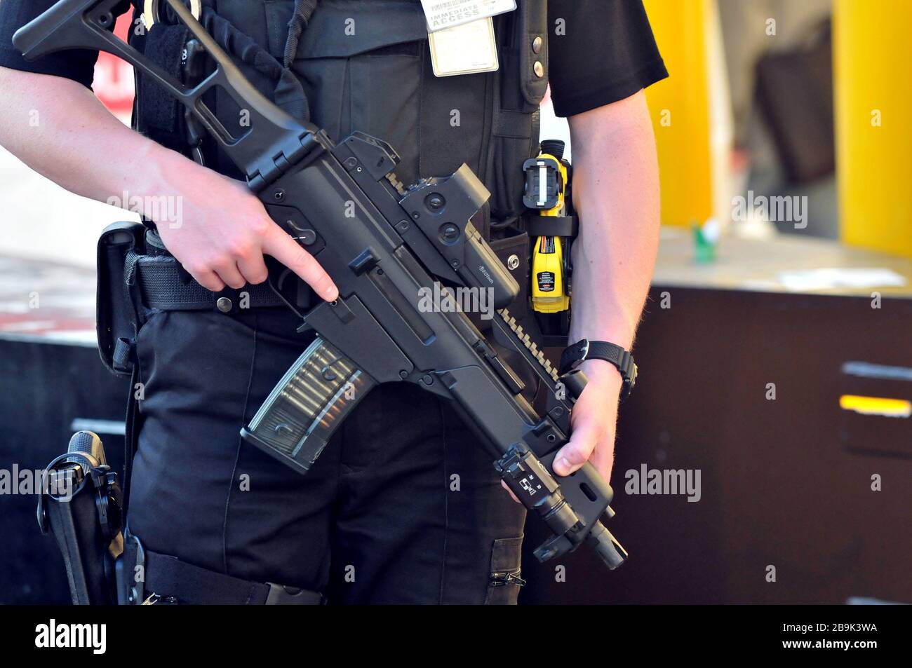 Taser uk hi-res stock photography and images - Alamy