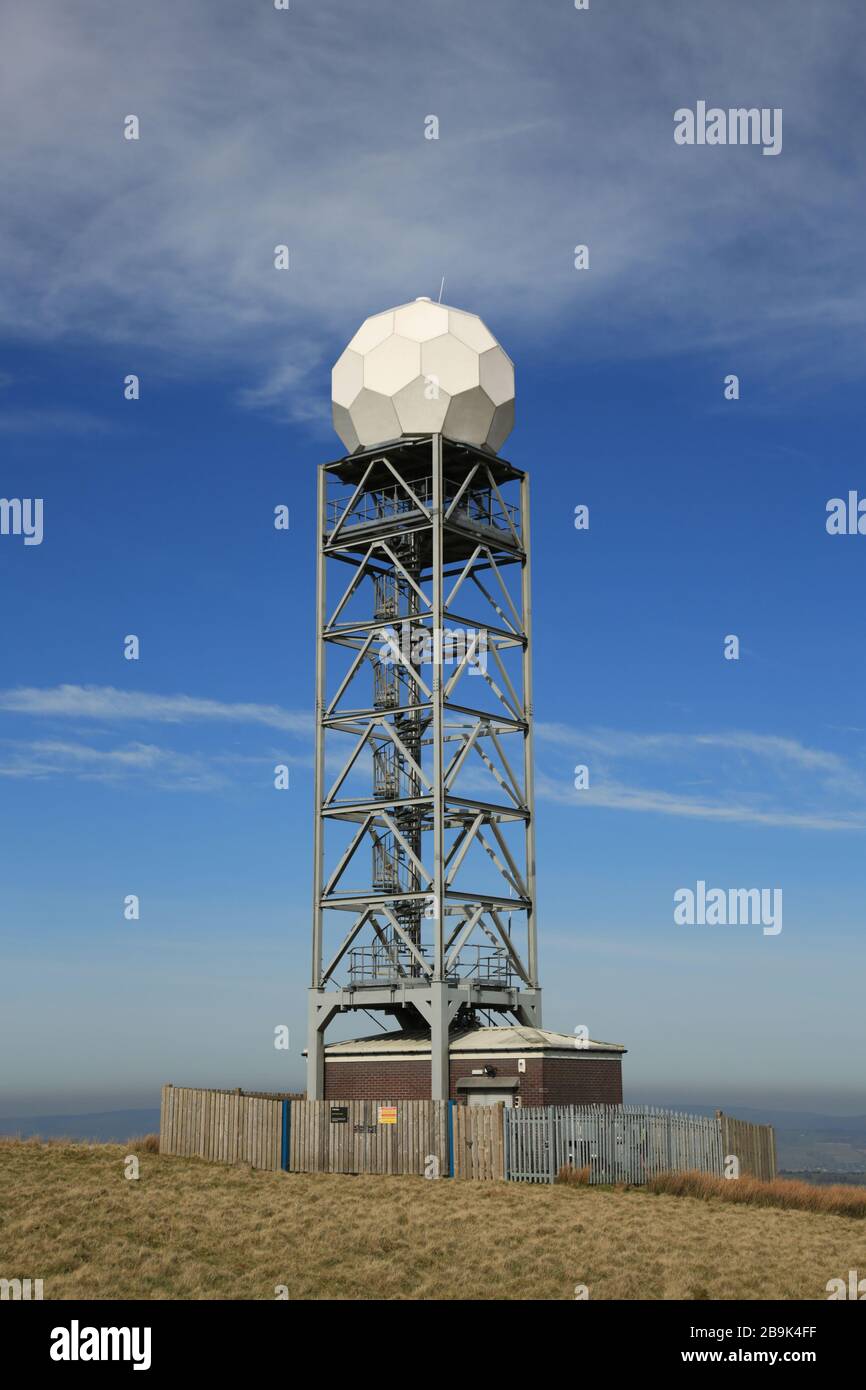 Air traffic control radar hi-res stock photography and images - Alamy