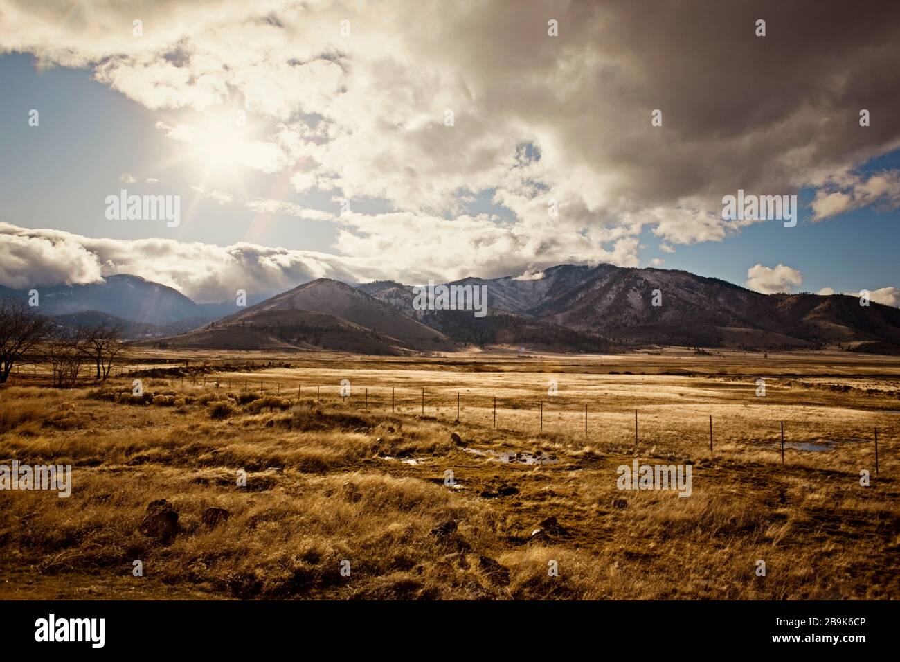 Cloud outside hi-res stock photography and images - Alamy