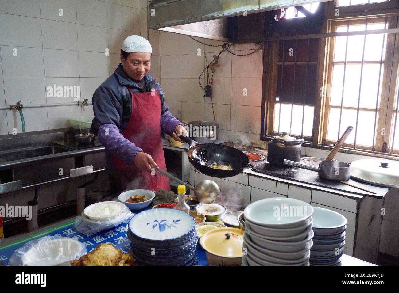 Chinese restaurant kitchen hi-res stock photography and images - Alamy