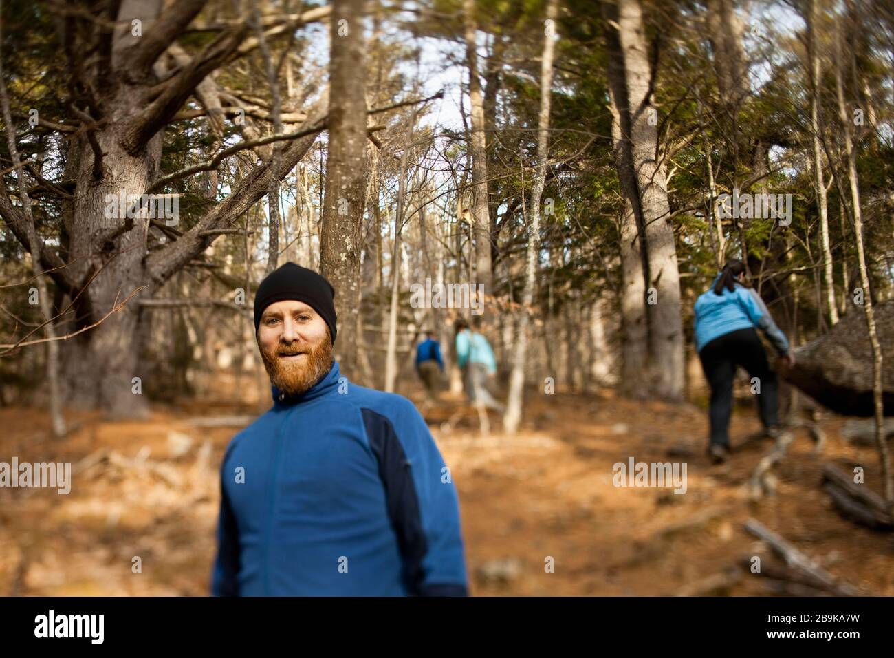 Female friend group fall hi-res stock photography and images - Alamy
