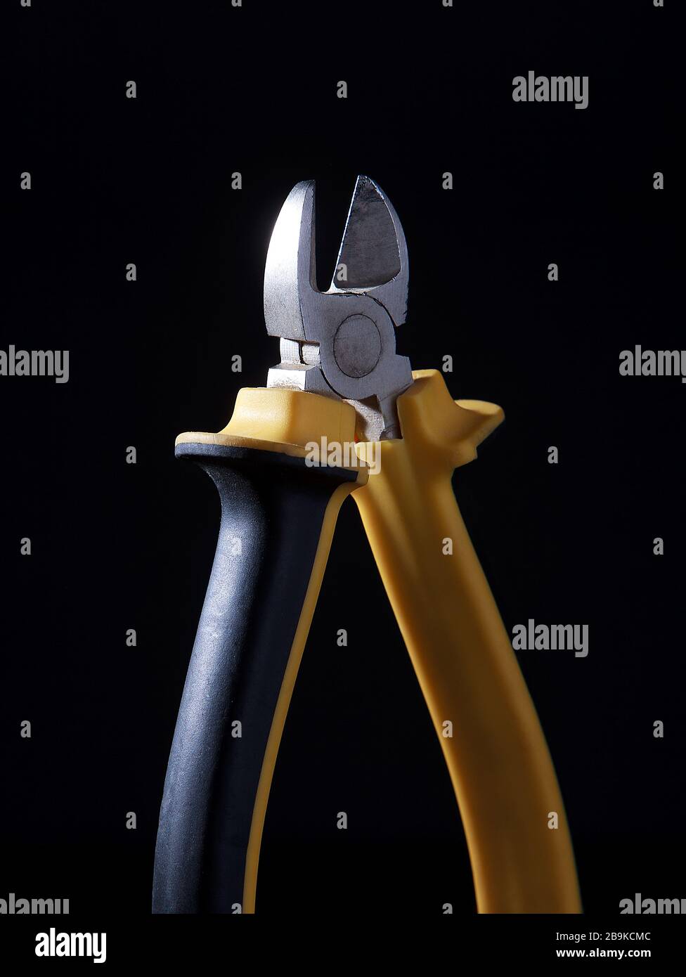Wirecutters hi-res stock photography and images - Alamy