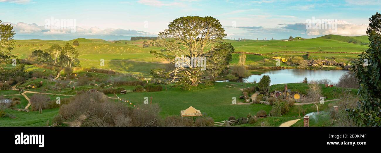 Lord of the rings movie shire bridge hi-res stock photography and ...