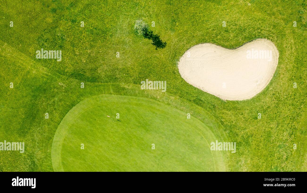 Golf ball hole overhead hi-res stock photography and images - Alamy
