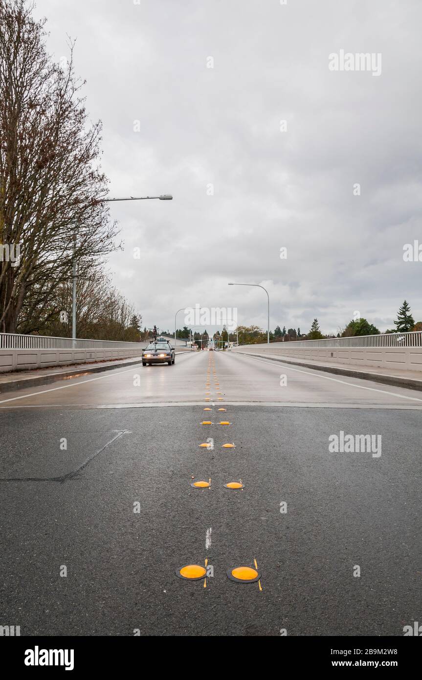 Botts dots hi-res stock photography and images - Alamy