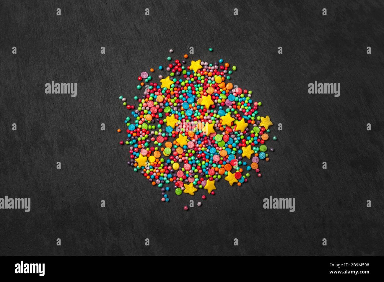 Sprinkle circle shape background. Sprinkle in the form of stripes ...