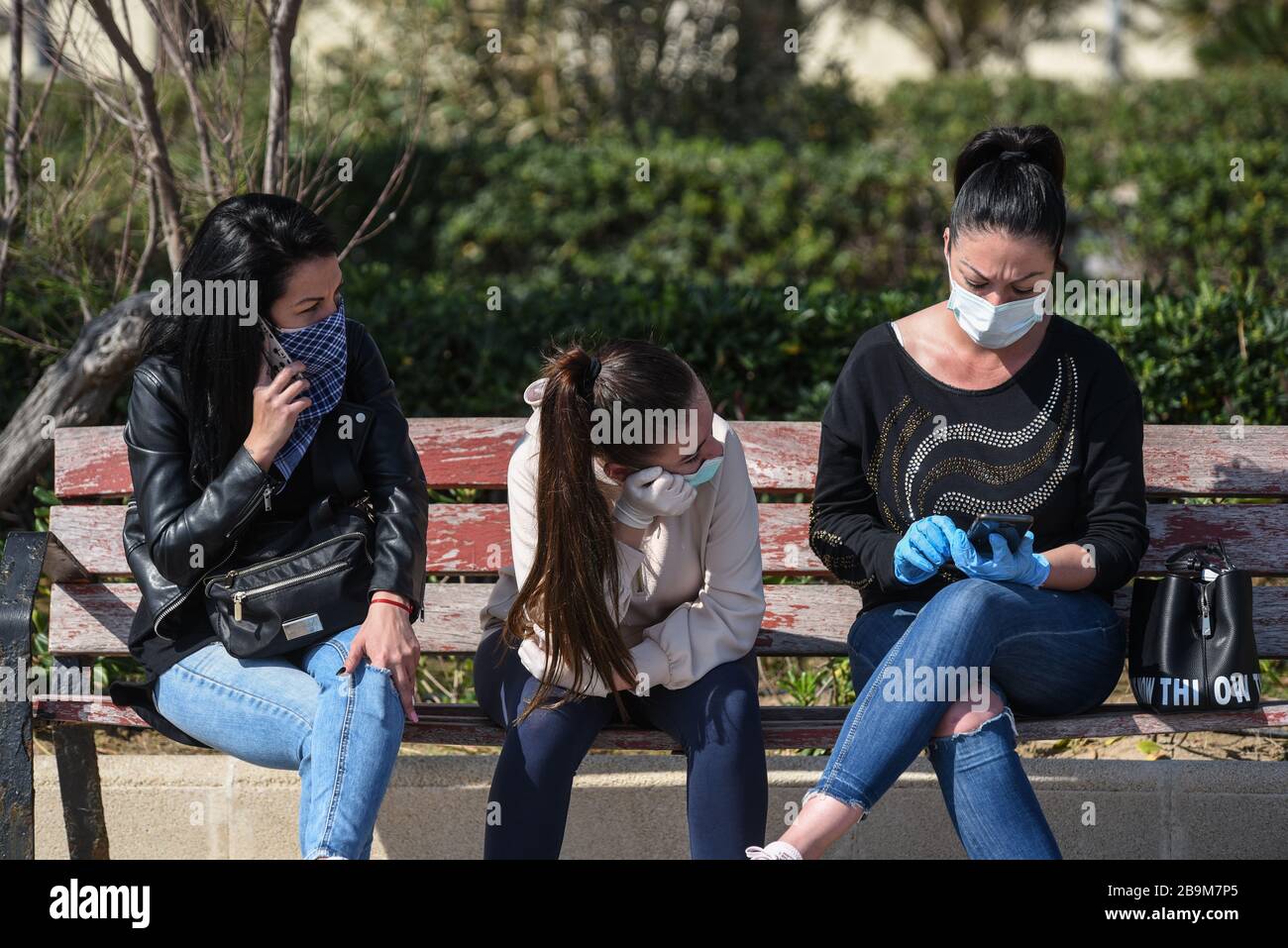 First week of quarantine in the city of Valencia (Spain) after the ...