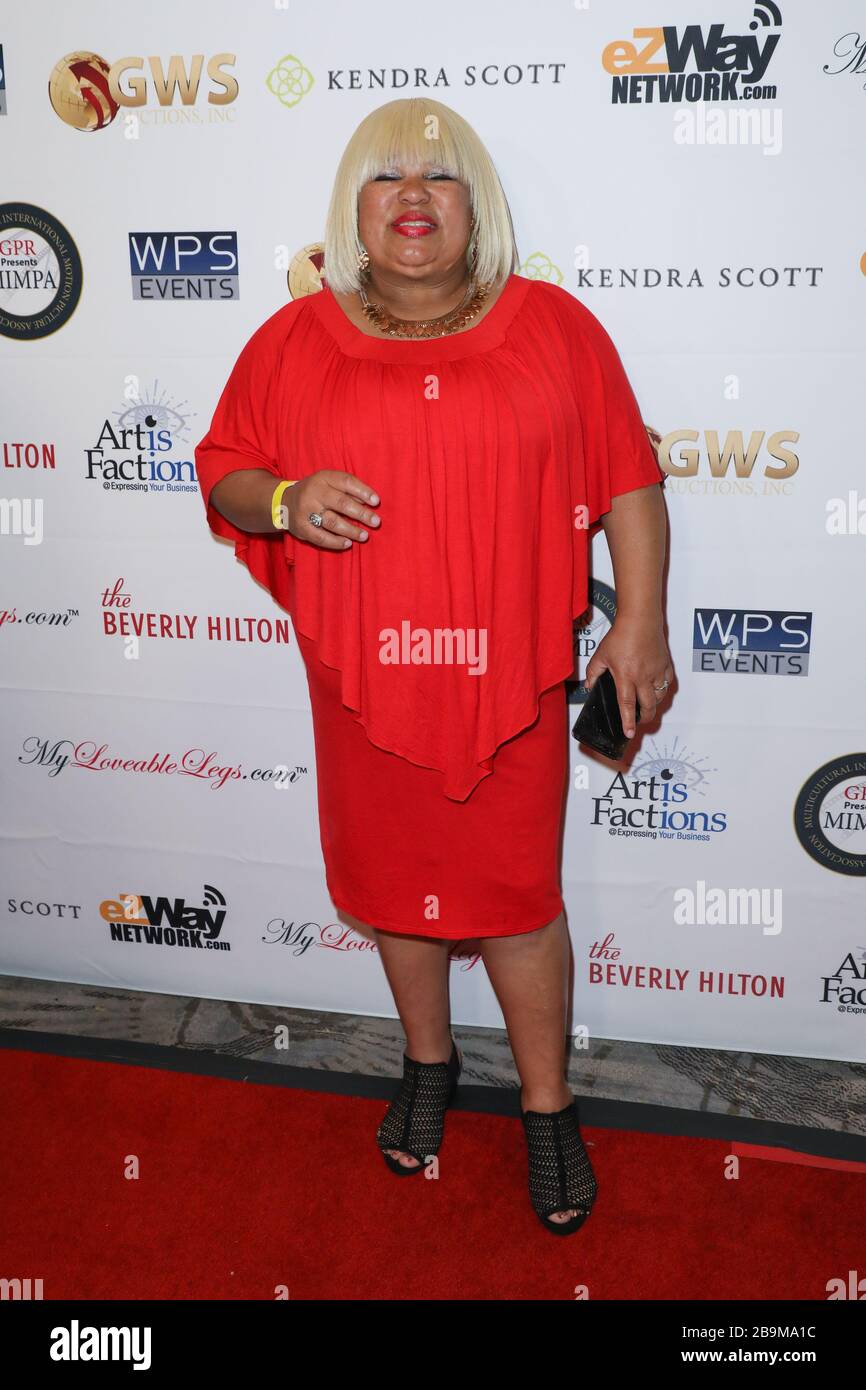 11th Annual Lady in Red Diamond Rose Awards presented by the ...