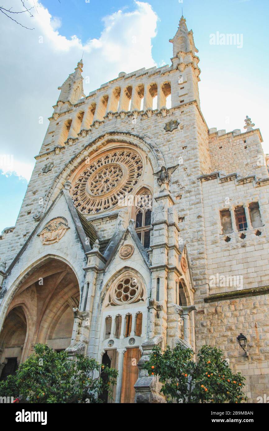 Soller town mallorca cathedral hi-res stock photography and images - Alamy