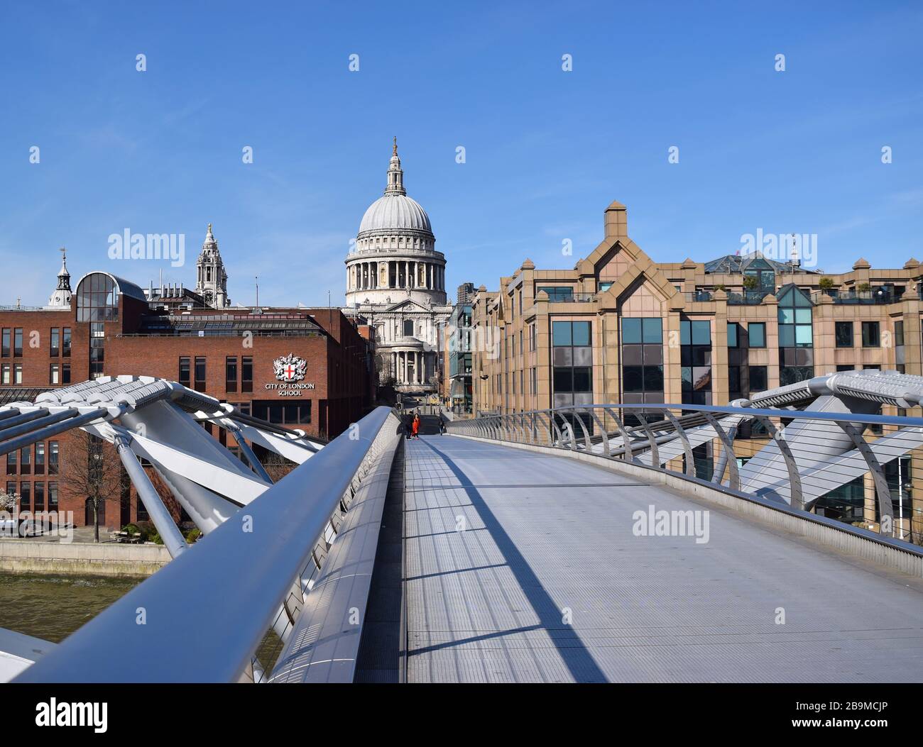 Empty tourist sights in london hi-res stock photography and images - Alamy