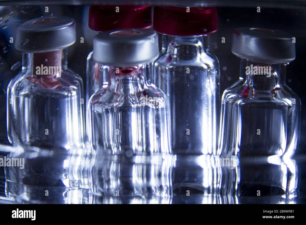 Empty insulin glass bottle hi-res stock photography and images - Alamy