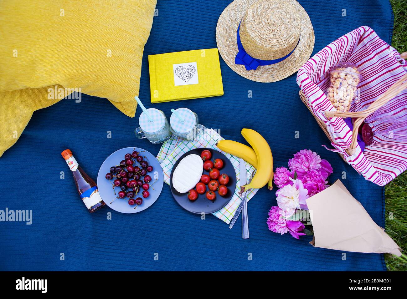 Bright picnic in nature - beautiful and bright food Stock Photo - Alamy