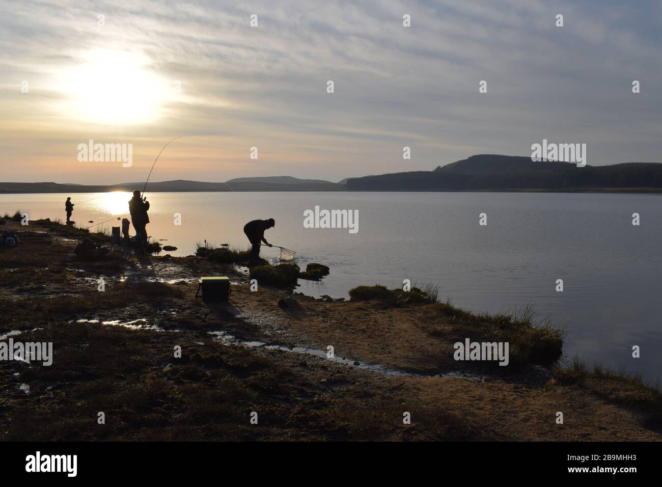 Landing a fish hi-res stock photography and images - Alamy