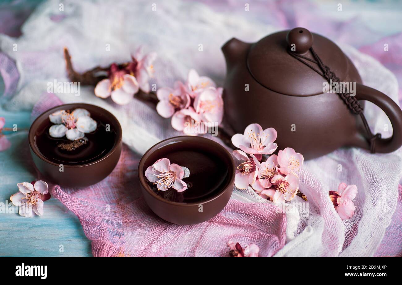 Asian tea set flowers hi-res stock photography and images - Alamy