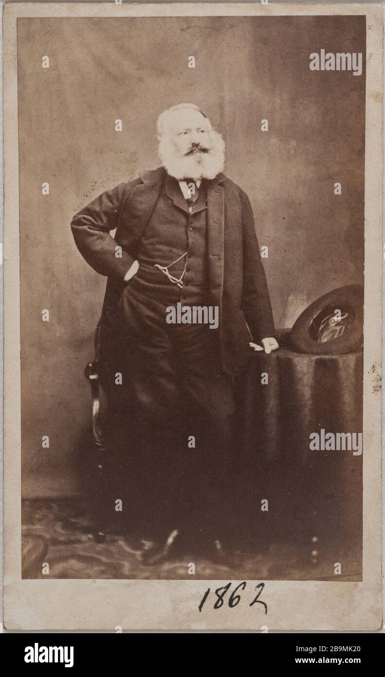 Victor Hugo in Guernsey Hutton, Thomas. Victor Hugo à Guernesey. Papier ...