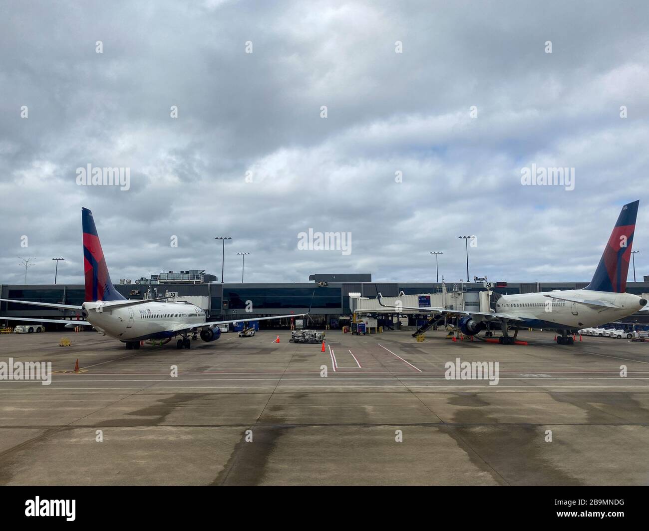 Atlanta, GA/USA-3/21/20: Airplanes parked at the Delta Airlines ...