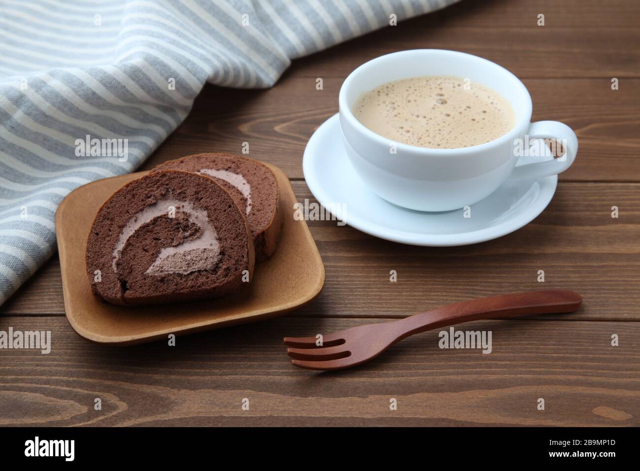 Cafe latte cake hi-res stock photography and images - Alamy