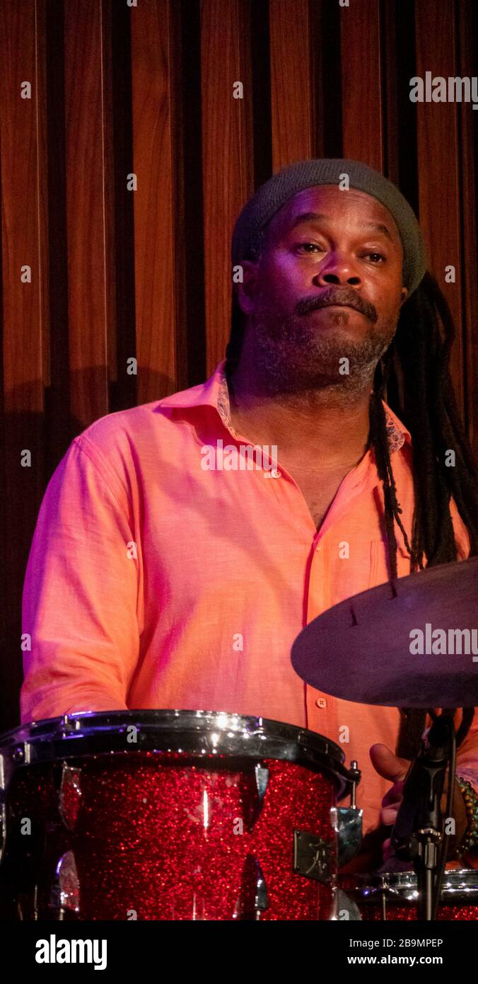 E drums hi-res stock photography and images - Alamy