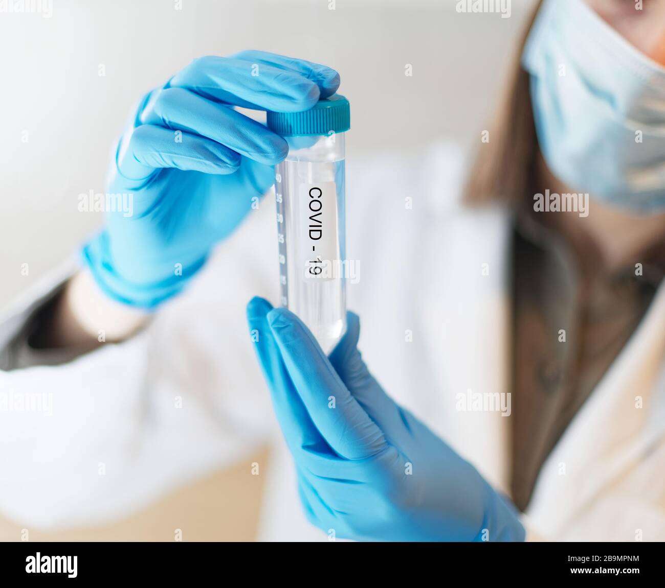 Covid 19 lab hi-res stock photography and images - Alamy