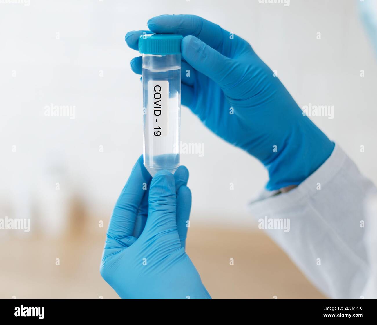 Lab virus hi-res stock photography and images - Alamy