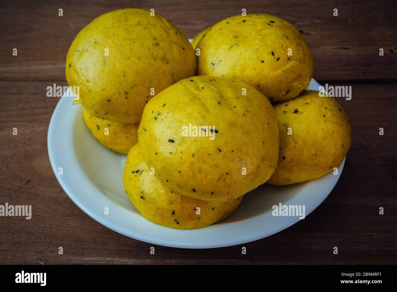 Golden mantou hi-res stock photography and images - Alamy