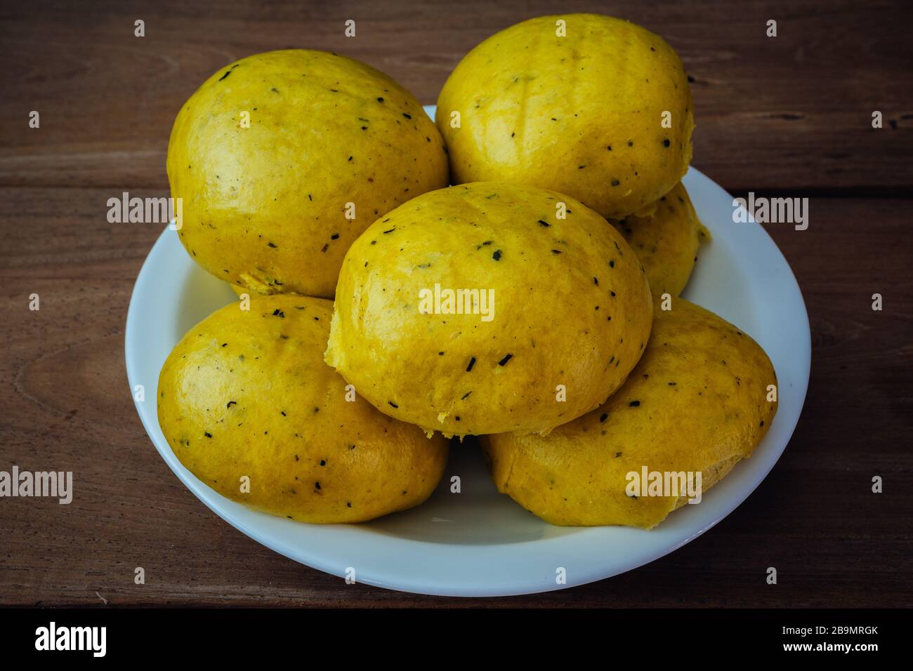 Golden mantou hi-res stock photography and images - Alamy